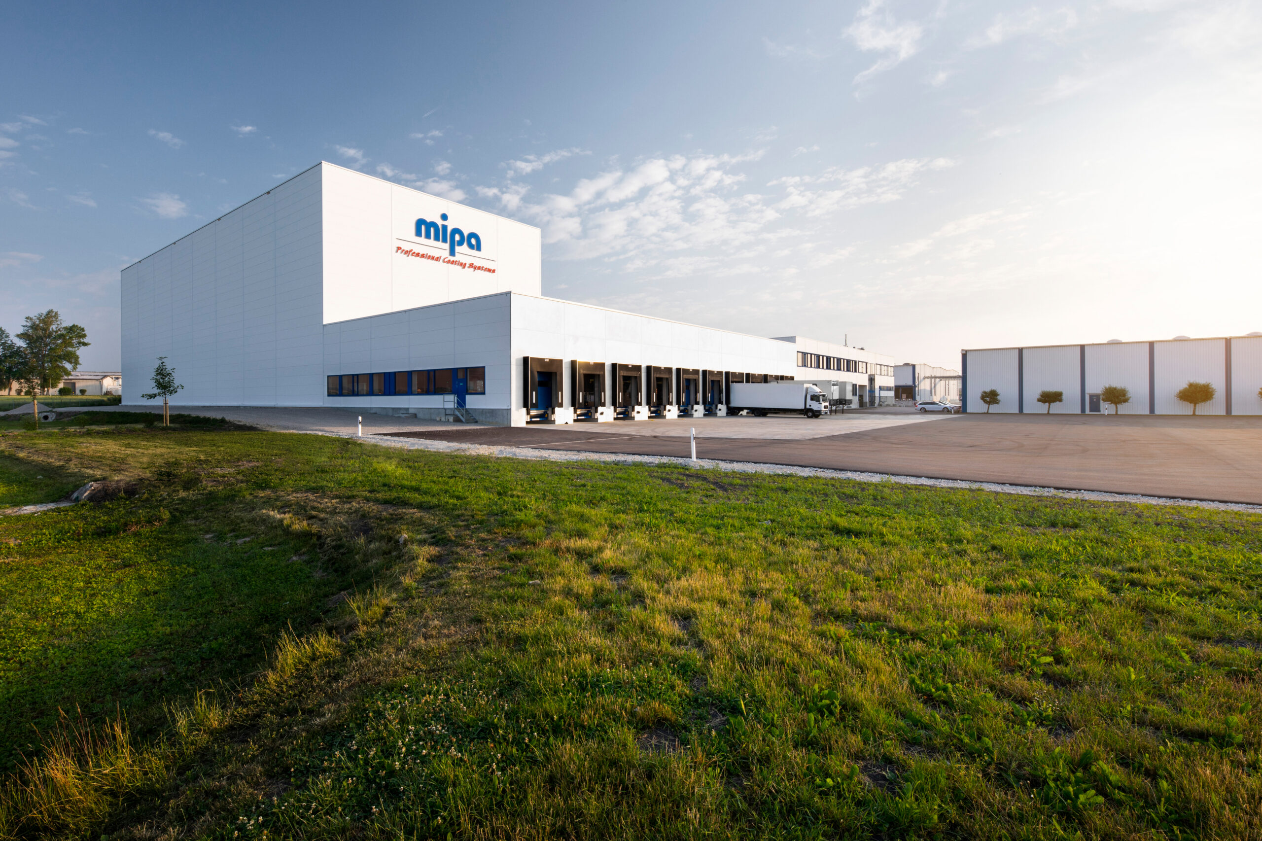 Ammattimaalit kaikille pinnoille | MIPA